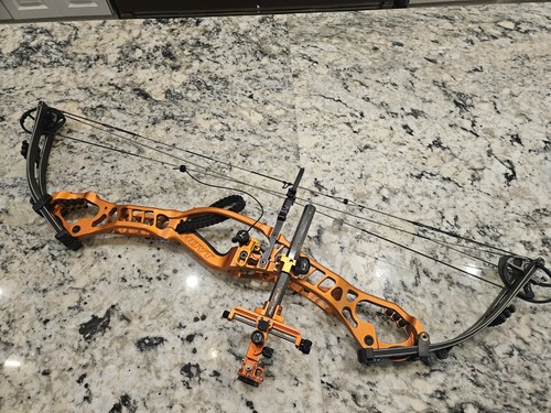 HOYT PODIUM X ELITE 40 65LB Draw 32 | eBay