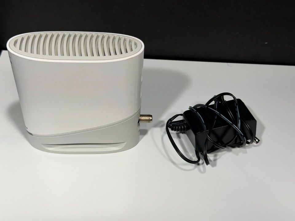 ARRIS Surfboard S33 DOCSIS 3.1 Multi-Gigabit Cable Modem up to 2500 ...