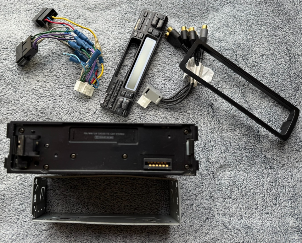 Ferrari 355 F355 F1 550 575 XR F21 RDS XR-F21 RDS XRF21RDS Autoradio ...