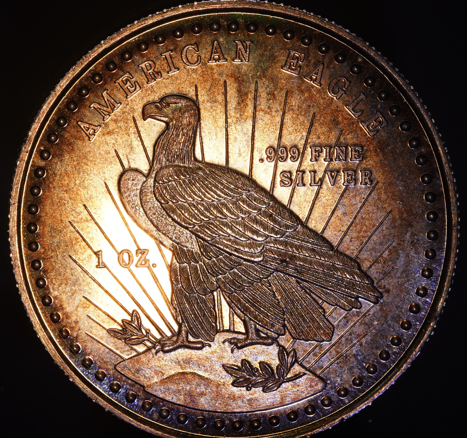 1981 World Wide Mint Blue Gold TONED Eagle 1oz 999 FINE Silver round ...
