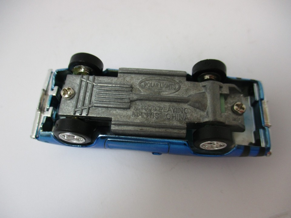 Johnny Lightning Pull Back w/Slot Car Body 1969 DODGE CHARGER (Candy ...