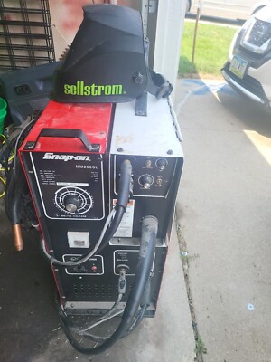 snap on welder MM250SL muscle mig welding system. Shows little use ...