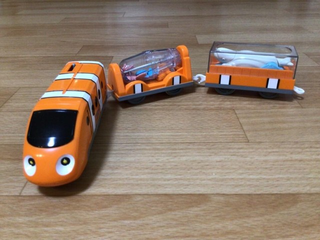 Takara TOMY Plarail Disney Pixer Dream Railway Nemo Lucky Fin Train ...
