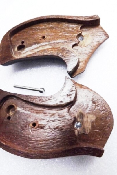 Sile Walnut Combat Grips for Taurus 85 94 605 941 Revolvers Banana Buy ...