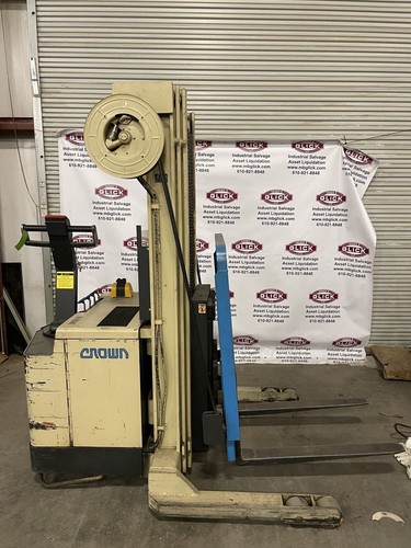 Crown 20WRTT-S Walkie Stacker Reach Out Forklift 2000LBS 24V 192" Lift ...