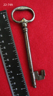 Antique Skeleton Key Rare Long 5" Iron 17th -18th C. England - More ...