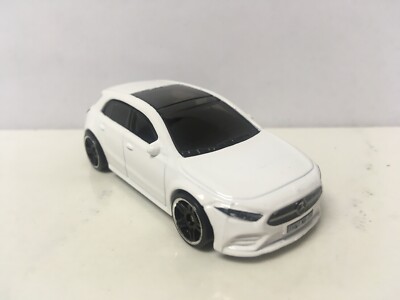 2019 19 Mercedes A Class Collectible 1/64 Scale Diecast Diorama Model ...