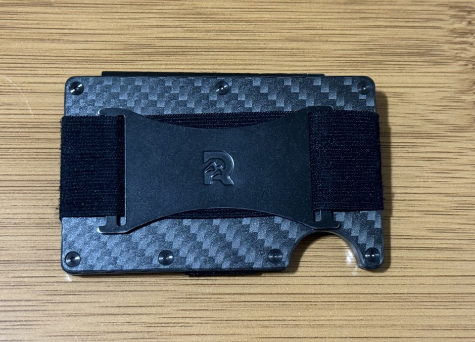The Ridge RFID Blocking Wallet with Cash Strap - Carbon Fibre ...