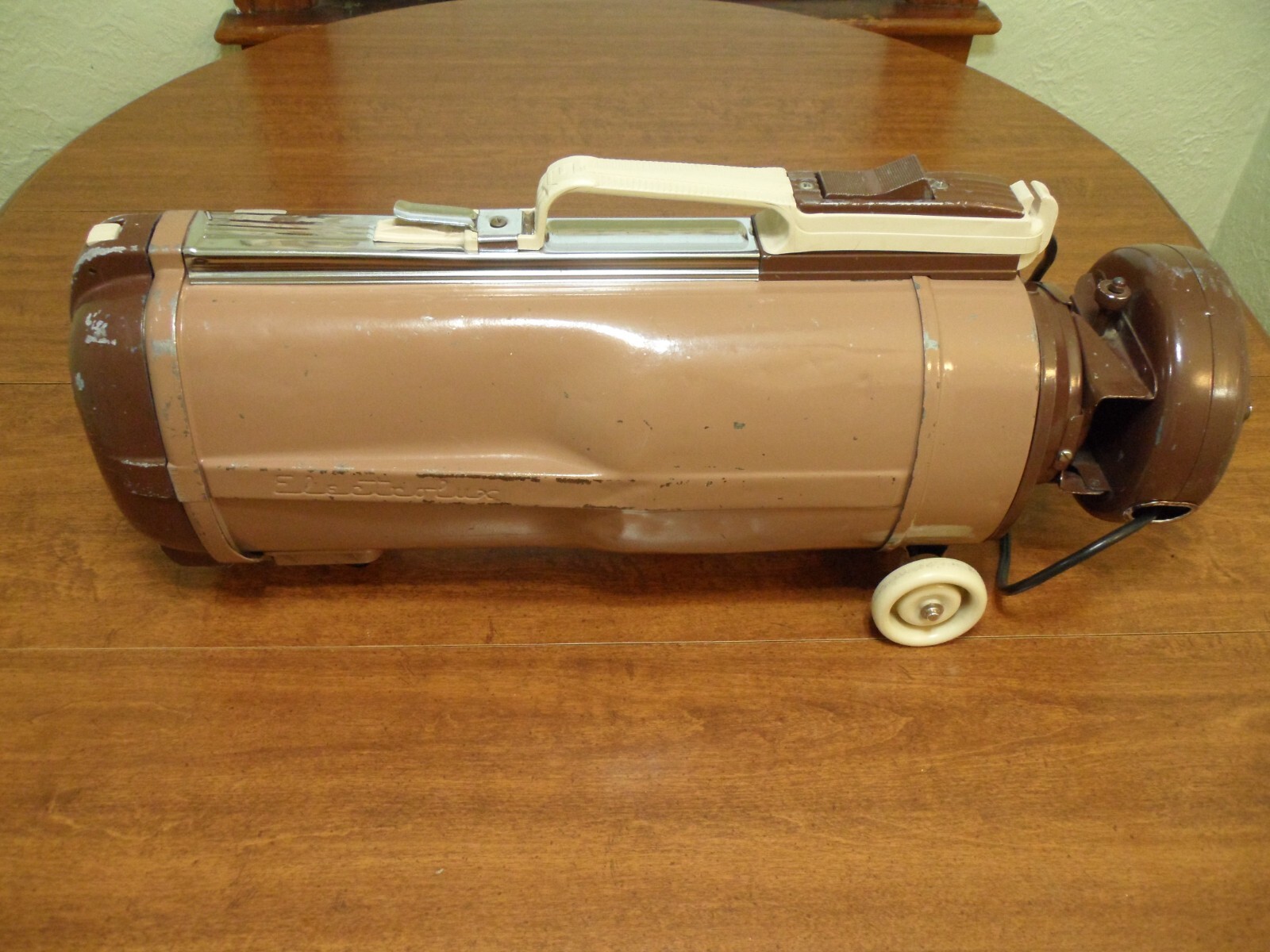 VINTAGE ELECTROLUX AUTOMATIC MODEL E CANISTER VACUUM ONLY | eBay