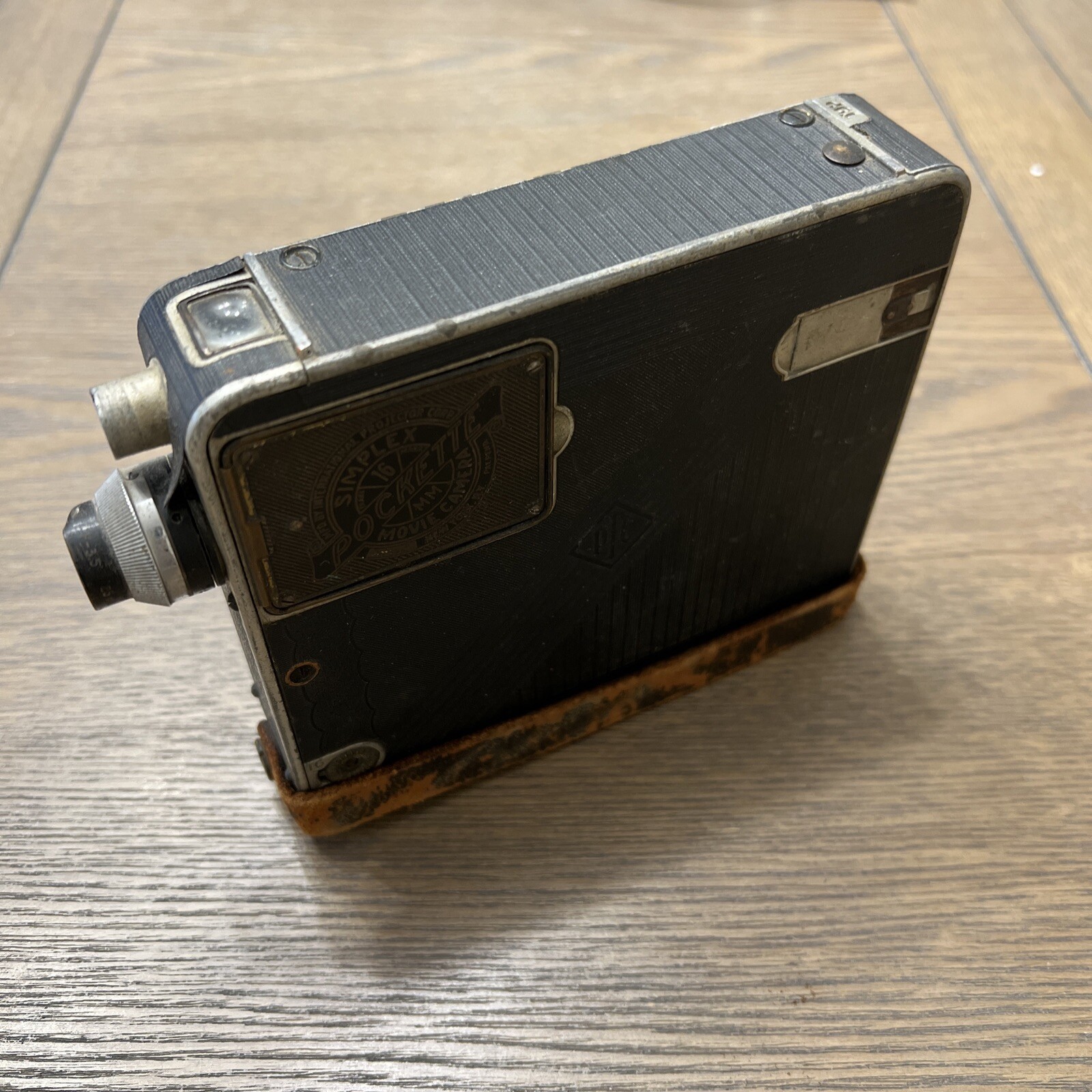 Simplex 16mm Pockette New York Hand Wind Movie Camera | eBay