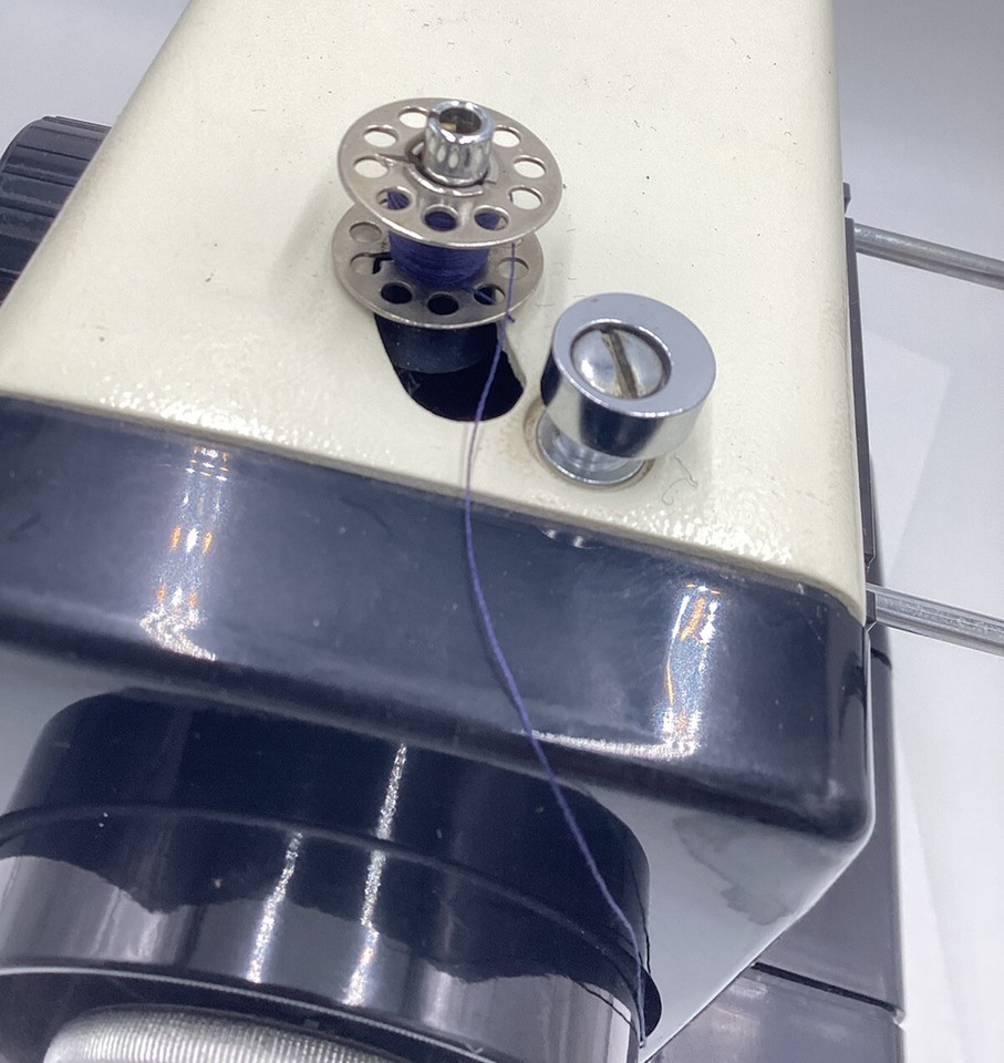 PFAFF VINTAGE SEWING MACHINE MODEL 213 (made in Germany) FULLY WORKING ...