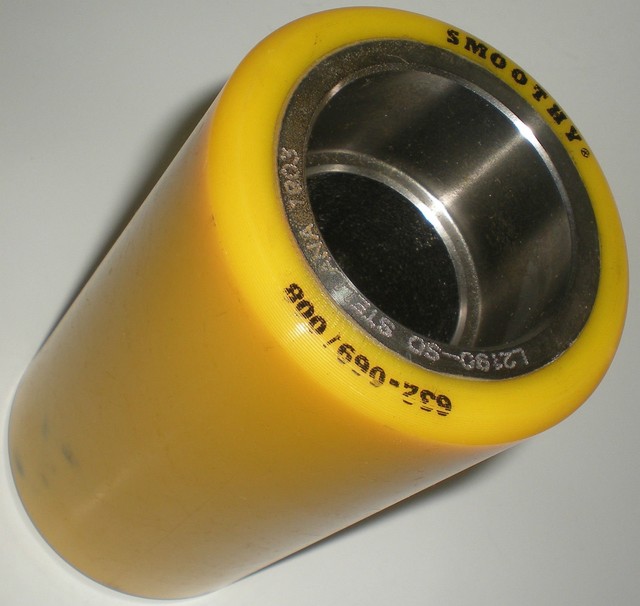 19 Raymond 632-069/008 Smoothy ForkLift Poly Load Wheel 6" W x 3-1/4 ...