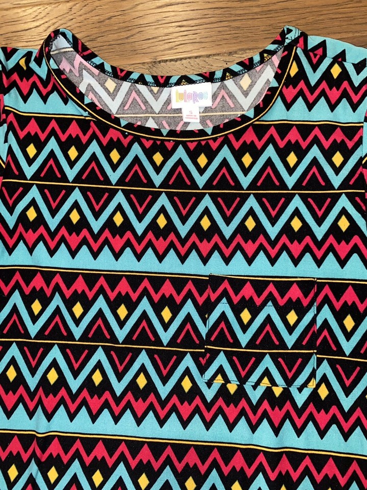 LuLaRoe Carly Dress Sz S Leggings Material Zig Zag Stripe Black Red ...