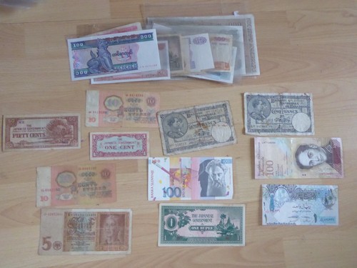 Job Lot 40 World Banknotes about uncirculated to heavy circulated 30 ...