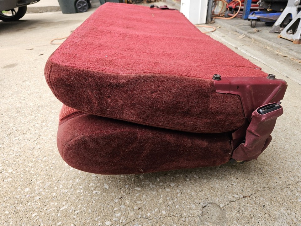 1992-1994 Chevy GMC Suburban Yukon OEM REAR 3RD ROW SEAT IN EXCELLENT ...