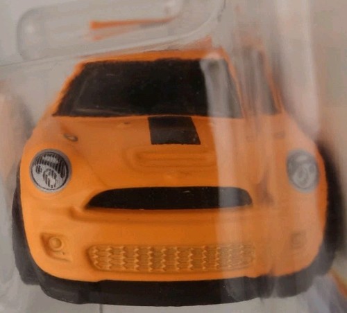 Hot Wheels Mini Cooper S Challenger Neon Speeders 5/8 2025 JBY96-4B10 ...