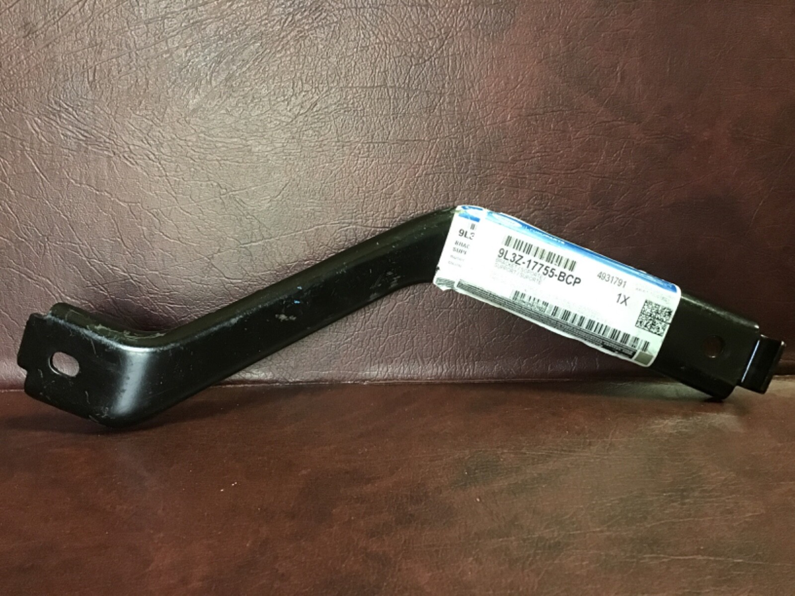 Bracket Bumper Mounting 9L3Z-17755-BCP | eBay