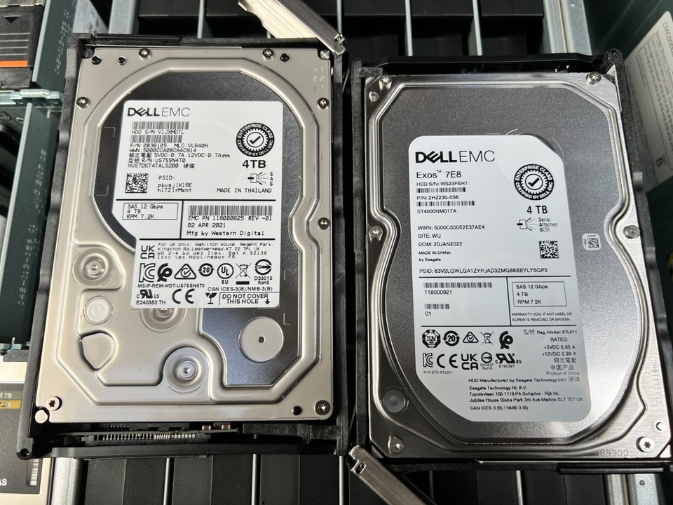 EMC CYAE DS60 4U 60 Bay LFF SAS 12Gbs JBOD Storage Expander 27x4TB SAS ...