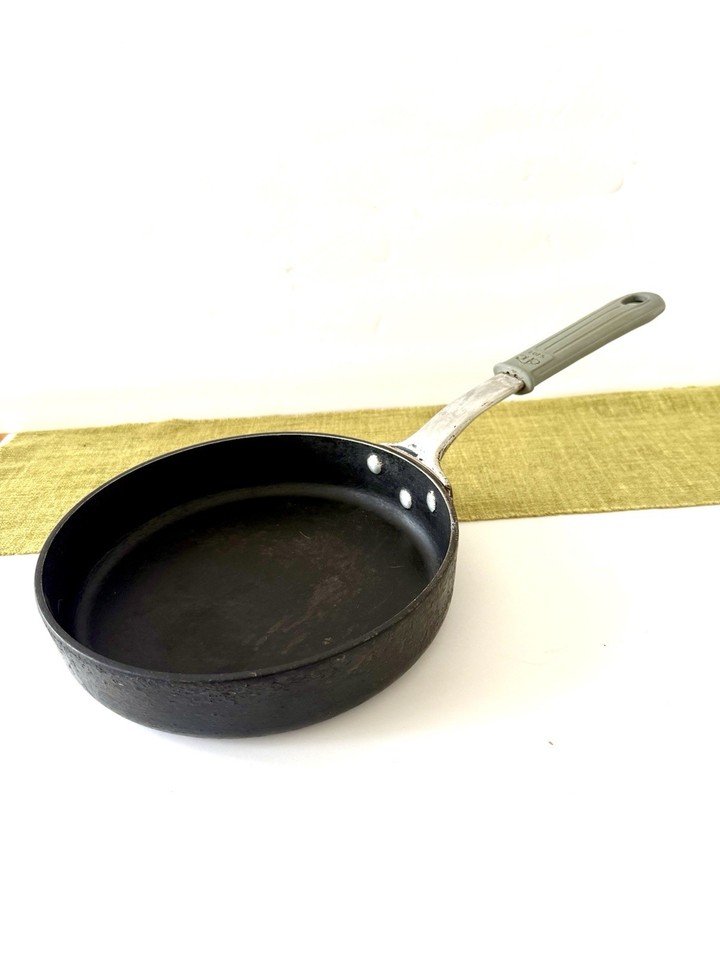 MAGNALITE GHC Professional 10 inch Frying Pan Deep Skillet Rubber Grip ...