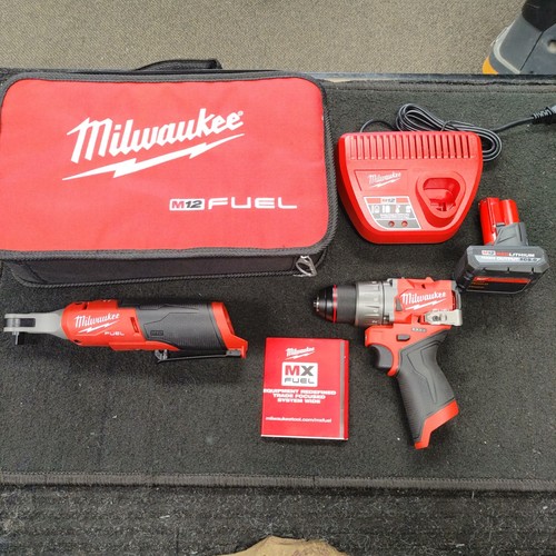 Milwaukee 4 pc Tool Set w/ Bag / Drill, Multi-Tool 5.0 Battery ...