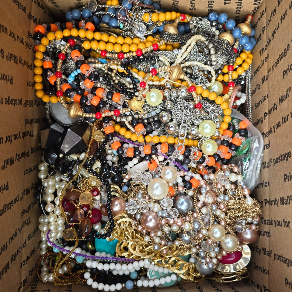 Costume Jewelry Junk Lot 15.42 Pounds Vintage Modern Craft Wearable ...