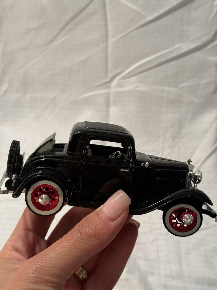 National Motor Museum 1930 Chrysler Hudson 1936 Airflow Die Cast MODELS ...