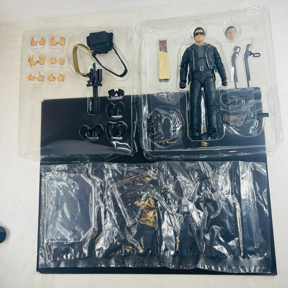 The Terminator 2 Judgment Day Arnold Schwarzenegger T-800 Figures Toys ...