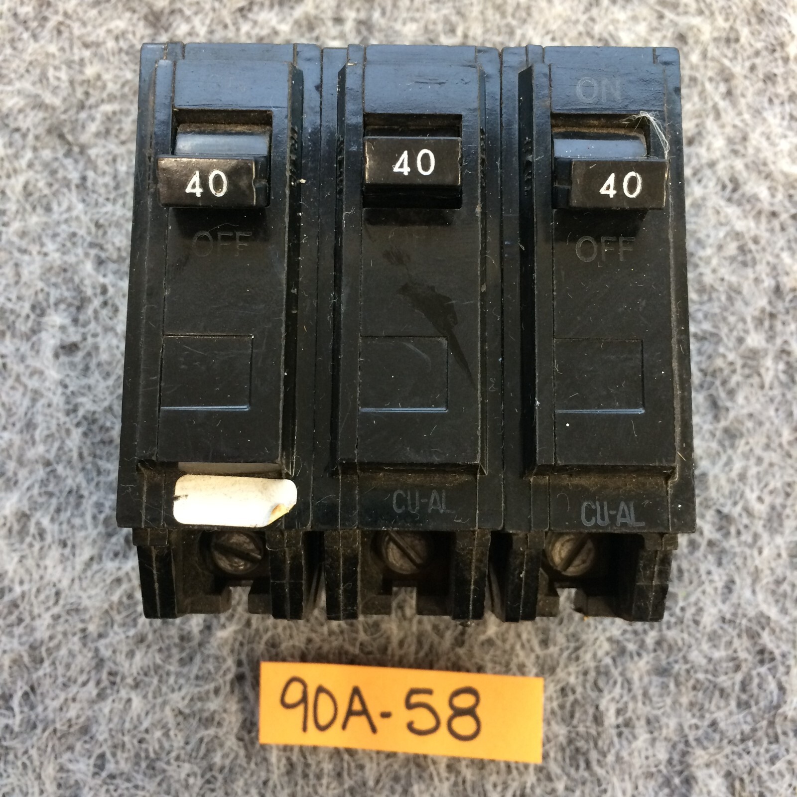 GE THQL32040 40 amp 3 pole 240 volt Plug in THQL 10kA Circuit Breaker ...
