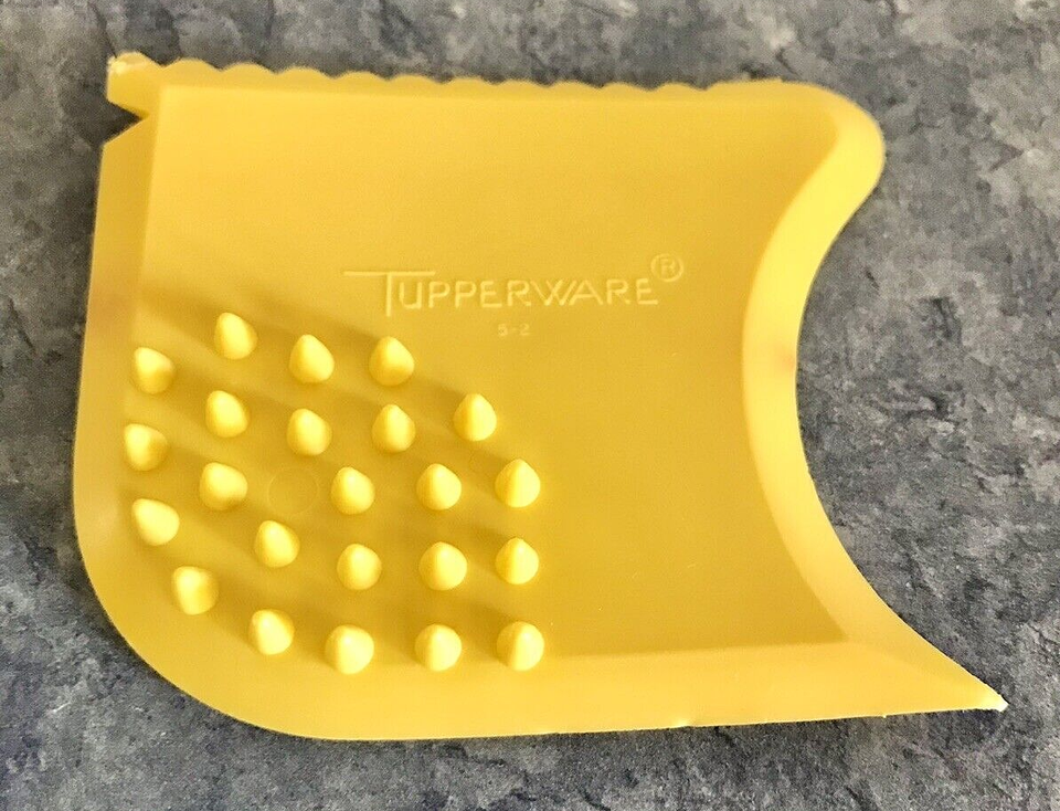 Tupperware 5 in 1 Gadget - Vegetable Peeler, Scraper, Scrubber, Seal ...