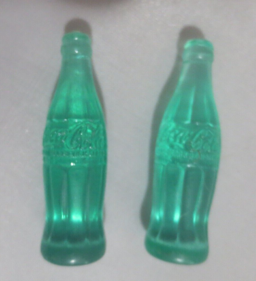 Enjoy Coca-Cola Yellow Plastic Case 3.5 x 2.25 inches 24 Green Plastic ...