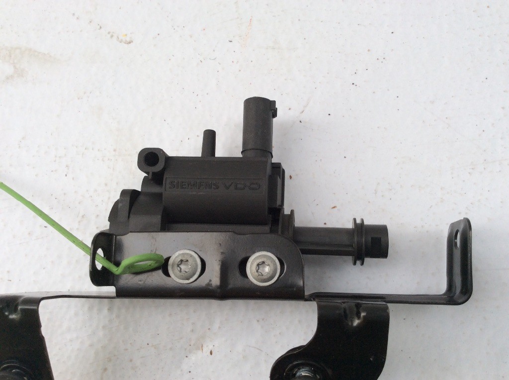 04-10 BMW E60 FUEL FILLER DOOR LID RELEASE ACTUATOR 67116985878-4 | eBay