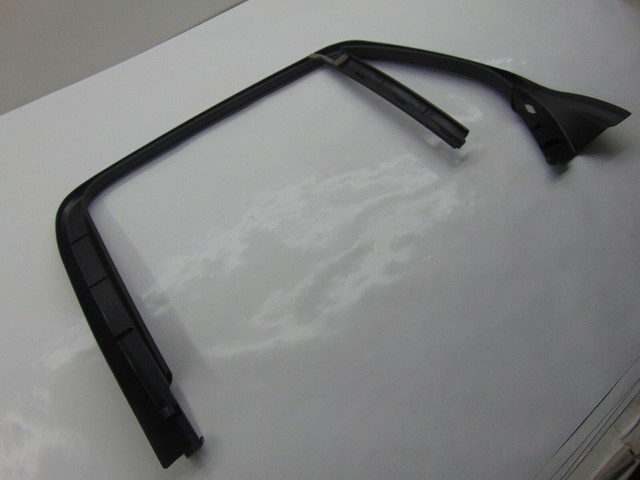 Original Mercedes-Benz GLC X253 Glass Frame L A2537370371 for sale ...