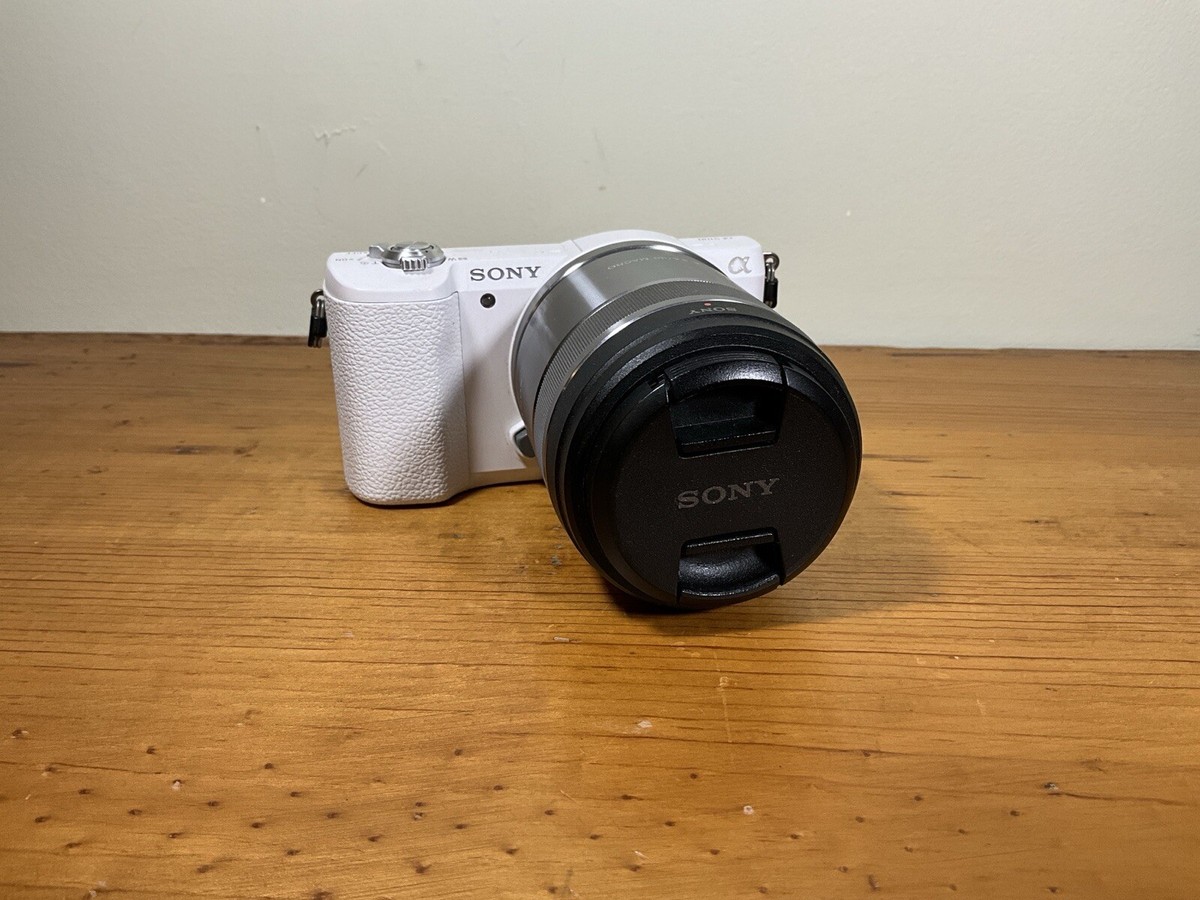 Sony alpha a5100 Mirrorless Digital Camera white + Sony E Sony alpha a5100 Mirrorless Digital Camera white + Sony E