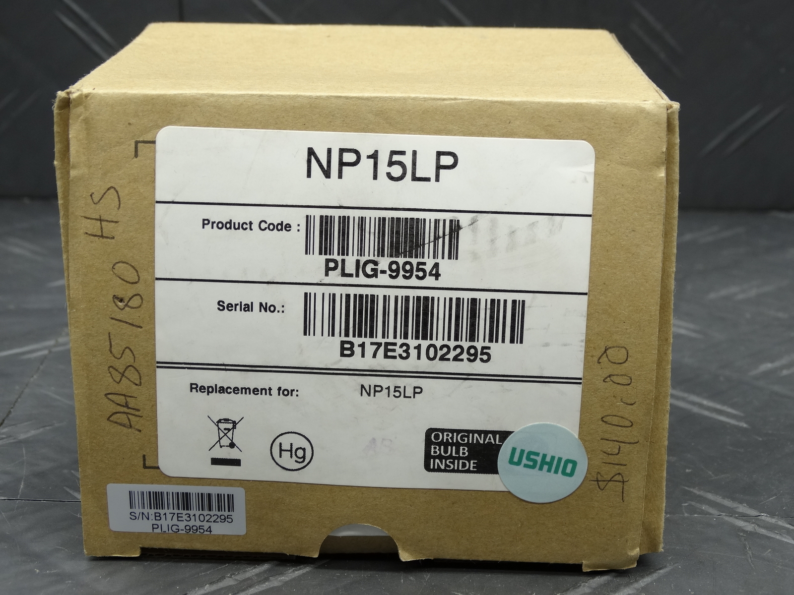 NEC NP15LP Projector Housing with Genuine Original OEM Bulb ...