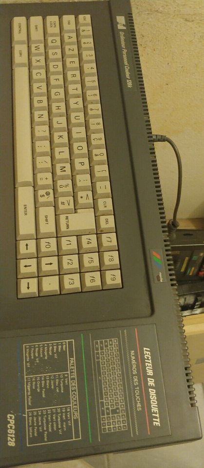 Amstrad CPC 6128 Amstrad vg/good condition classic computer works ...