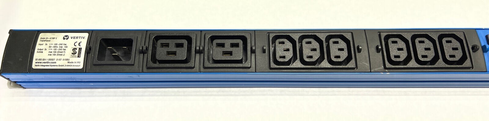 Vertiv Rack PDU Power Distribution Unit, 3 inputs and 24 Outputs - 46 ...