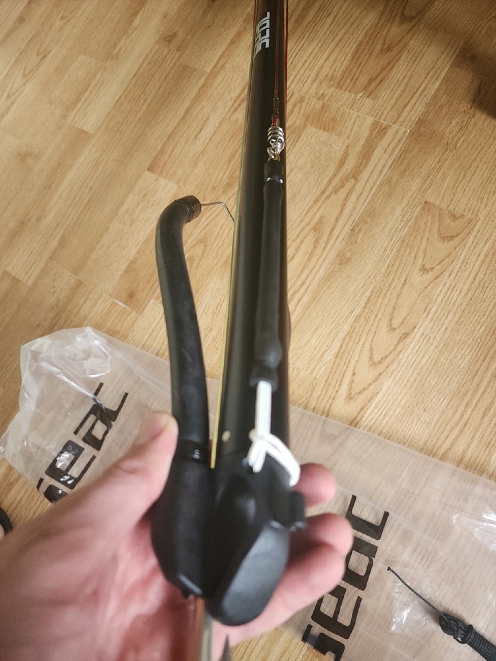 New Seac Sting Speargun 65cm Fully Rigged + Muzzle Bungee & 300lb Mono ...