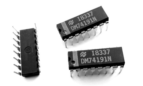 DM74191N (SN74191N) Synchron Auf/Ab 4-Bit Binärzähler 74191 IC (1 Stück ...