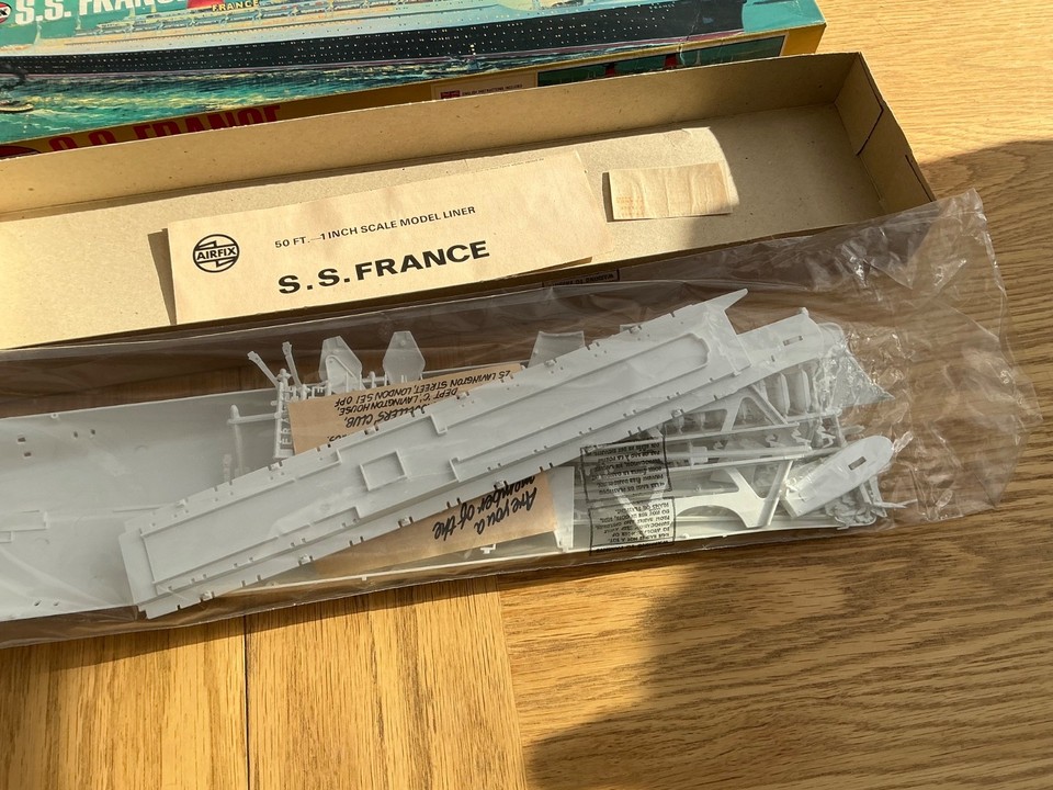 Airfix Very Rare SS France Vintage 1970`s 1/600 Scale Model Kit # 06202 ...