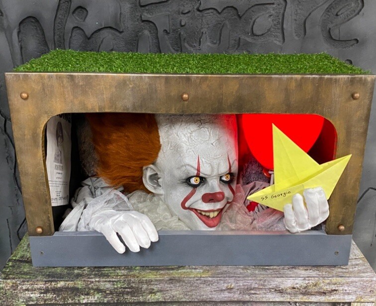 IT Pennywise 2017 Sewer Drain Life Size Prop Display Bust Horror Movie ...