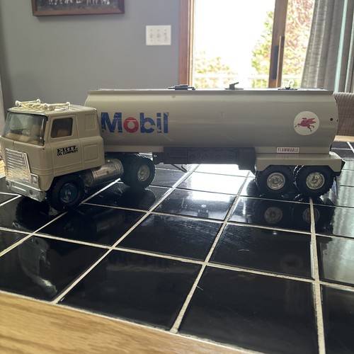 ERTL MOBIL OIL Steel Cab Over 22" Semi Gas Tanker Trailer USA Truck | eBay