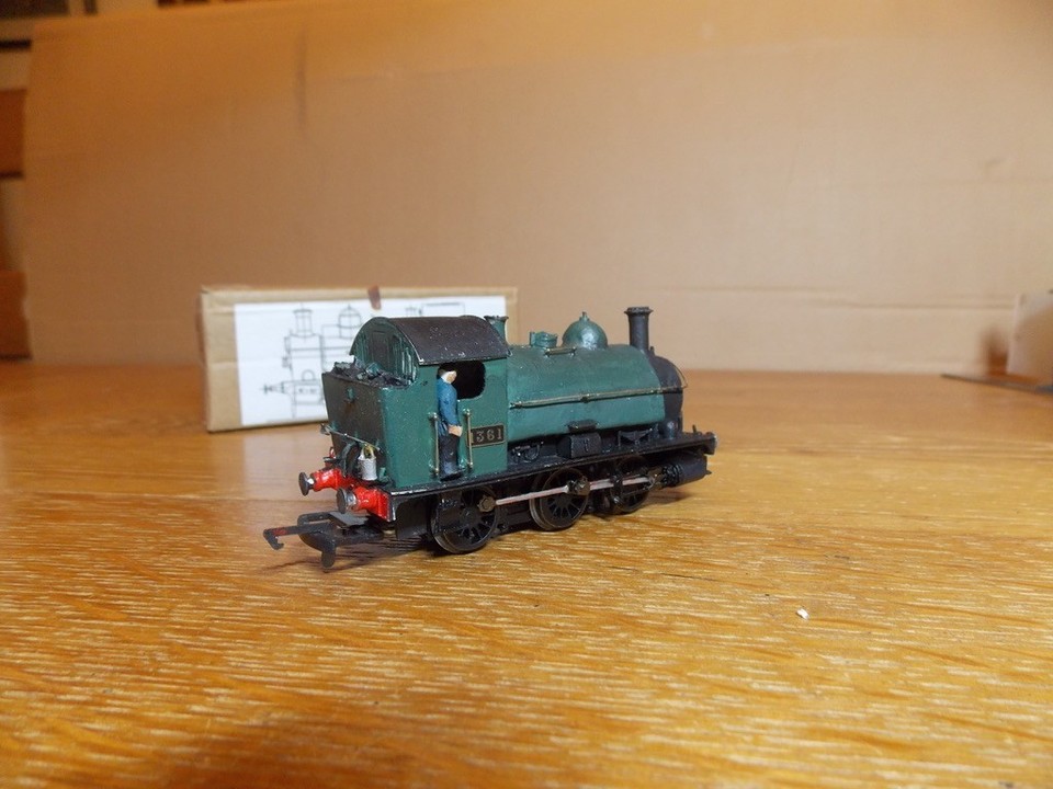 KIT BUILT GWR 1361 CLASS 0-6-0ST LOCO No 1361 in GWR Green Livery. OO ...