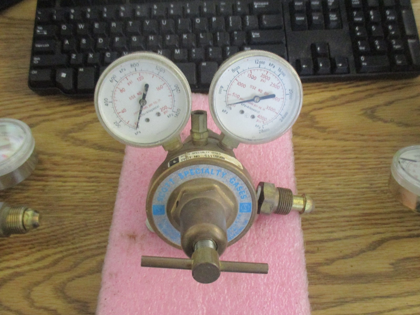 Scott Specialty Gases Regulator Model: 11B. PN: 5111B580 | eBay