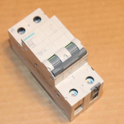 Circuit Breakers - 16 Amp