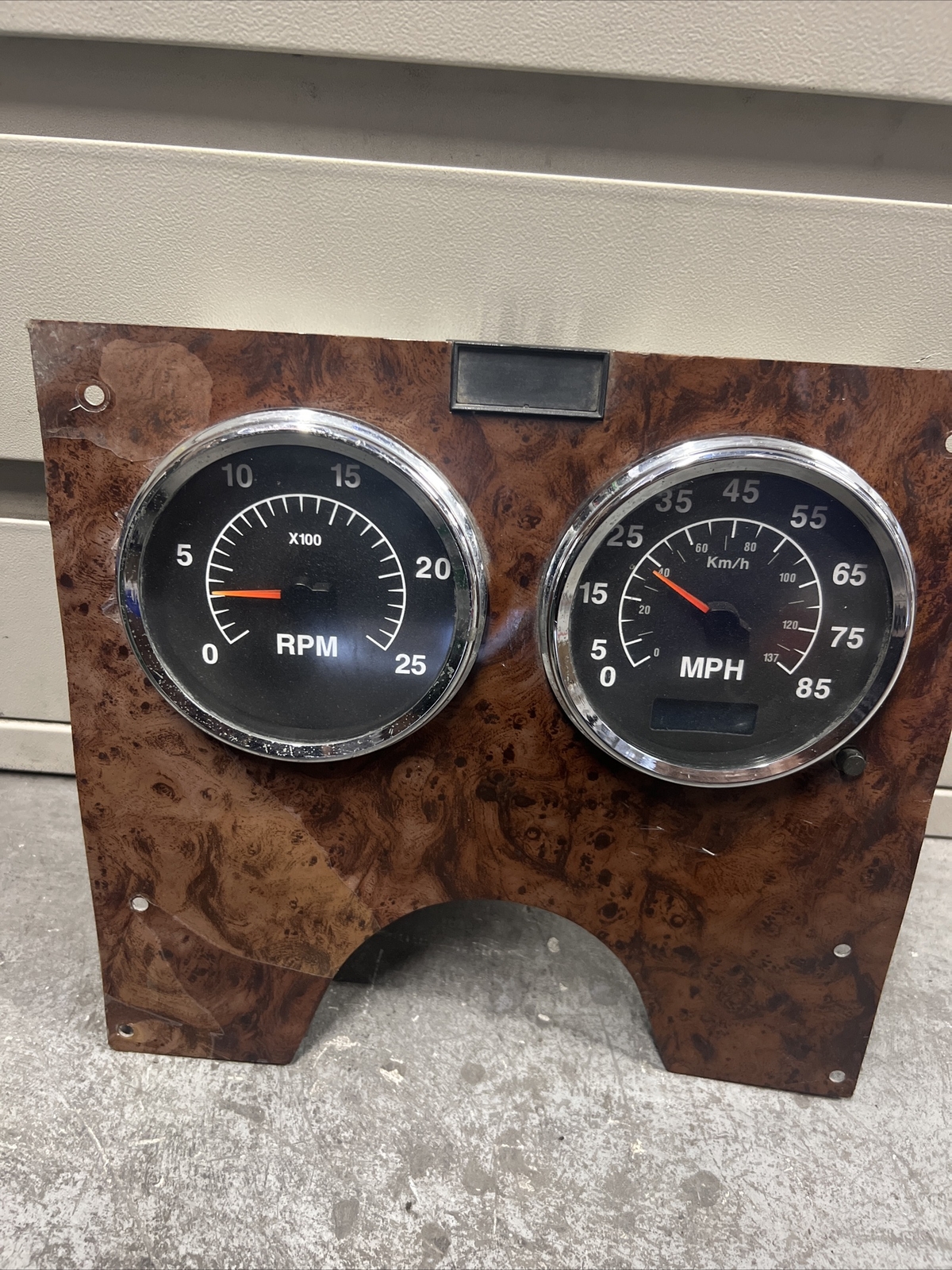 International 9900i Instrument Cluster Speedometer Tachometer ...