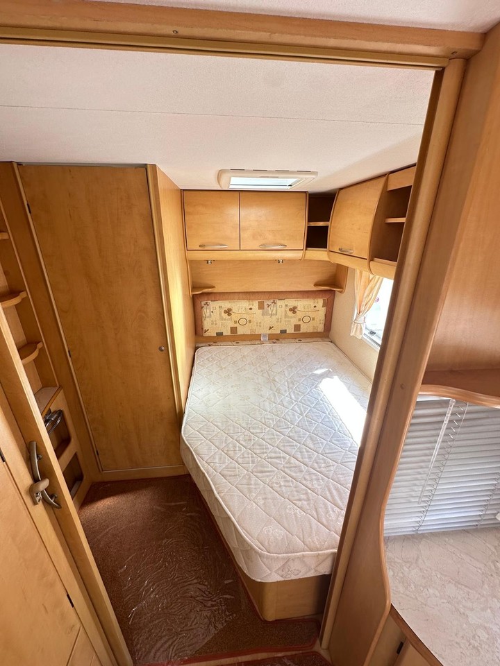 BAILEY SENATOR INDIANA, 2006 MODEL, 4 BERTH, FIXED BED!!! | eBay UK