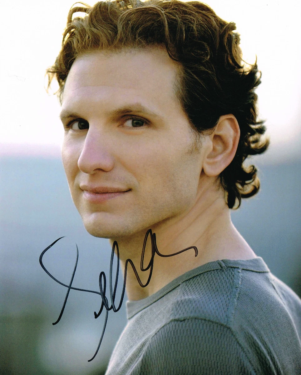 Sebastian Arcelus Rent