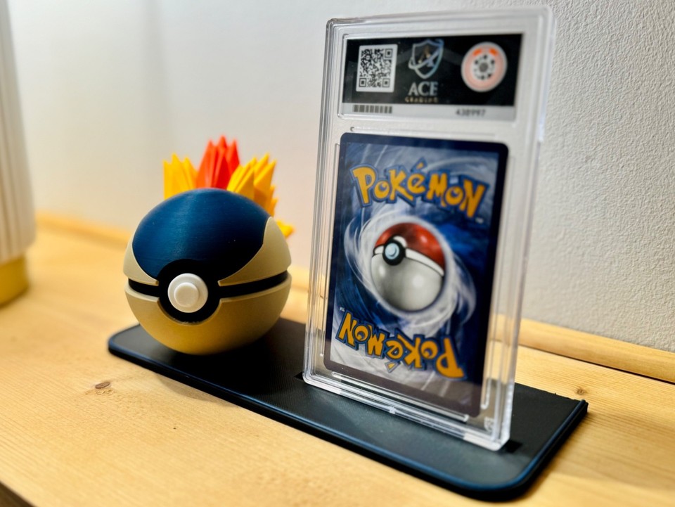 Pokemon - Cyndaquil Pokeball With TCG Display Stand (ACE,PSA,Beckett ...