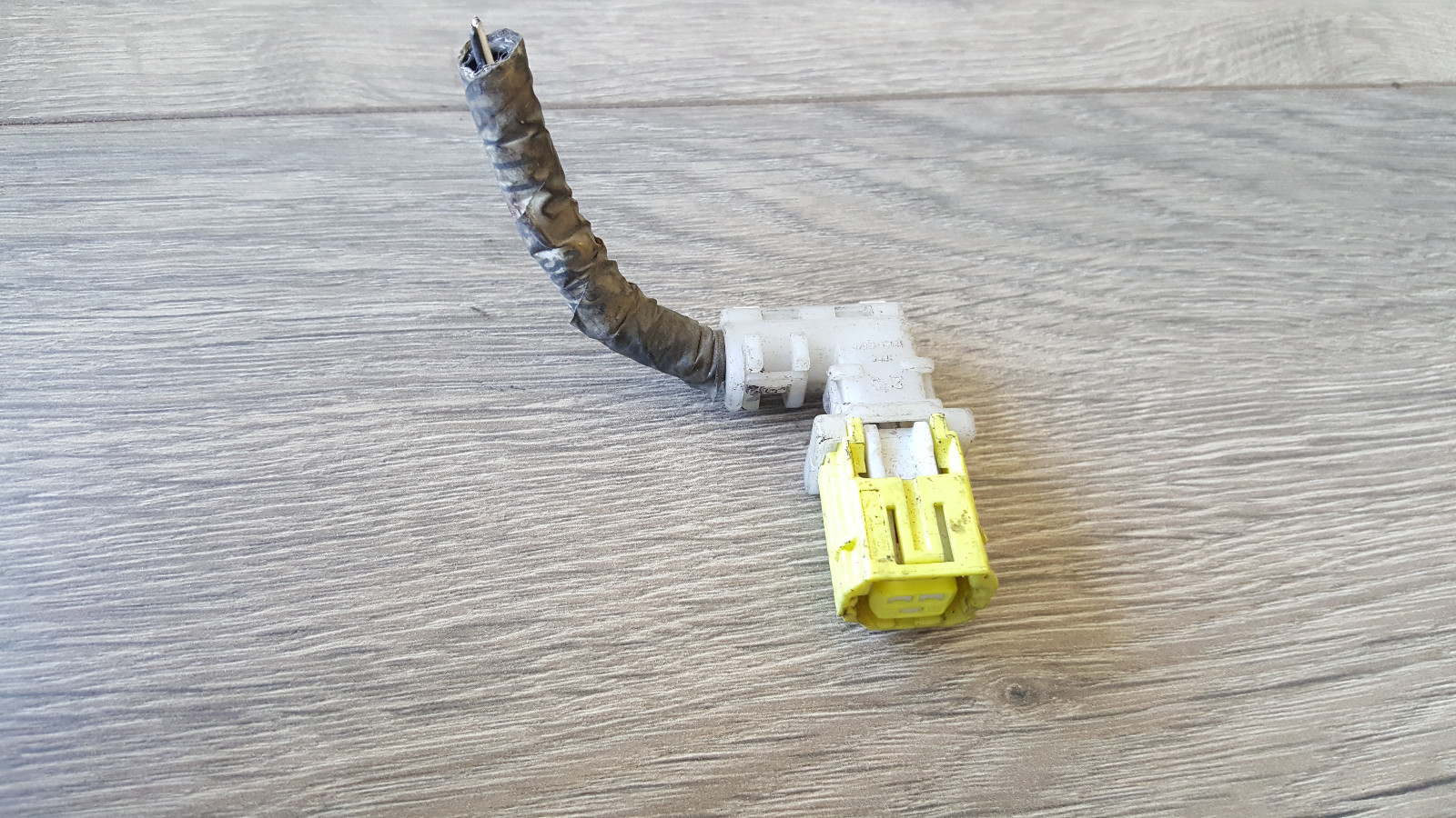 2010 toyota prius crash sensor 89173-75010 connector 90980-12490 oem ...