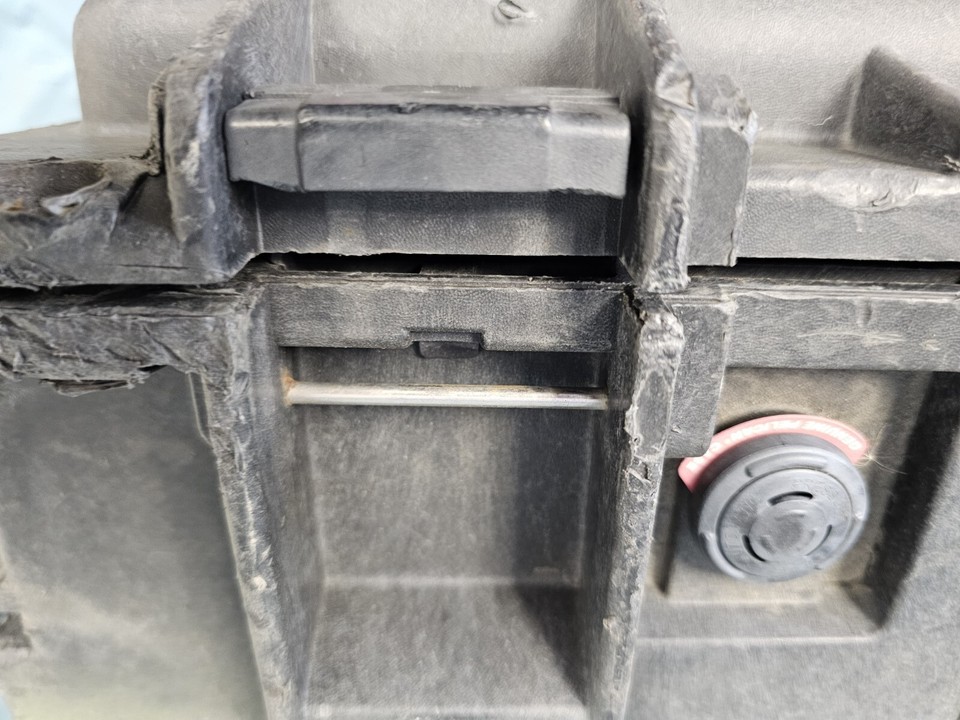 PELICAN 0450 Tool Box General mechanics GMTK damaged working table top ...